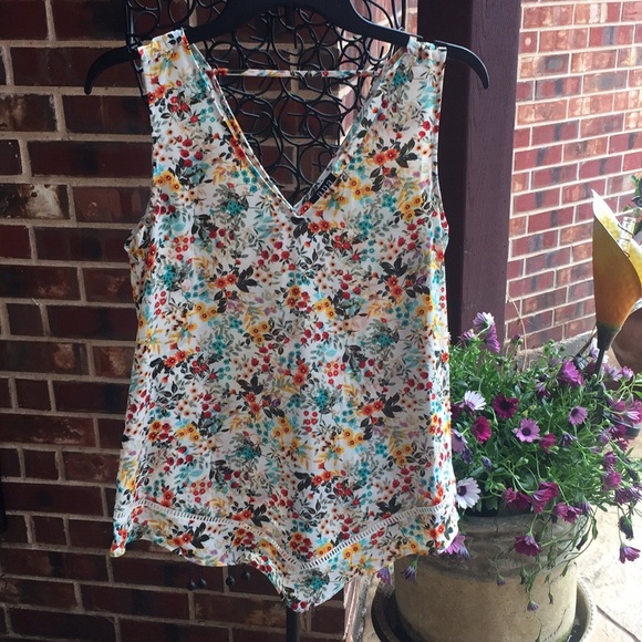a.n.a | Tops | Ana Swing Floral Tank | Poshmark